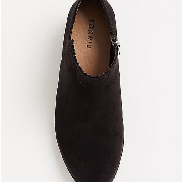 torrid | Shoes | Nwt Torrid Size 8w Black Scallop Ankle Bootie | Poshmark